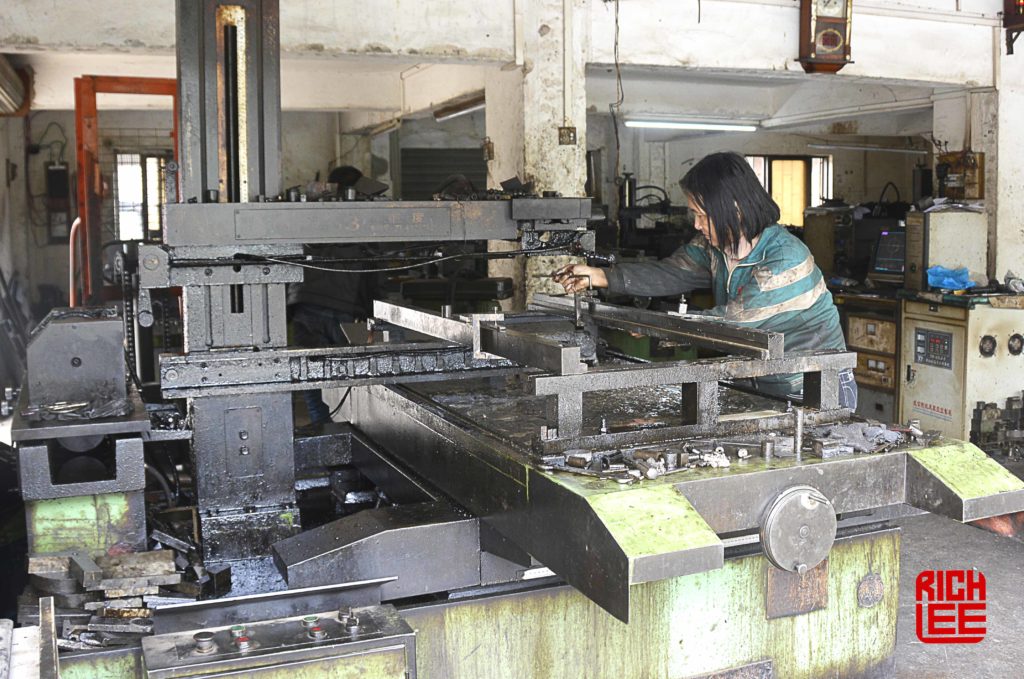 Milling Machine Machinist | The Taishan Project